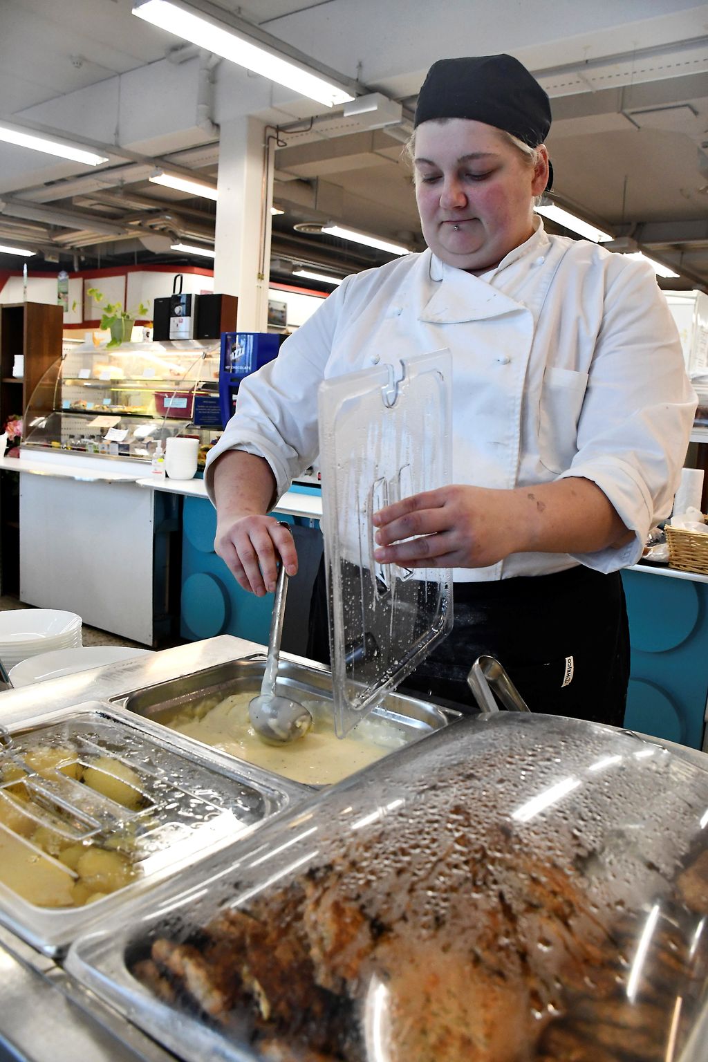 Tejuka - lehti | Kirpparistakin tuli lounaspaikka