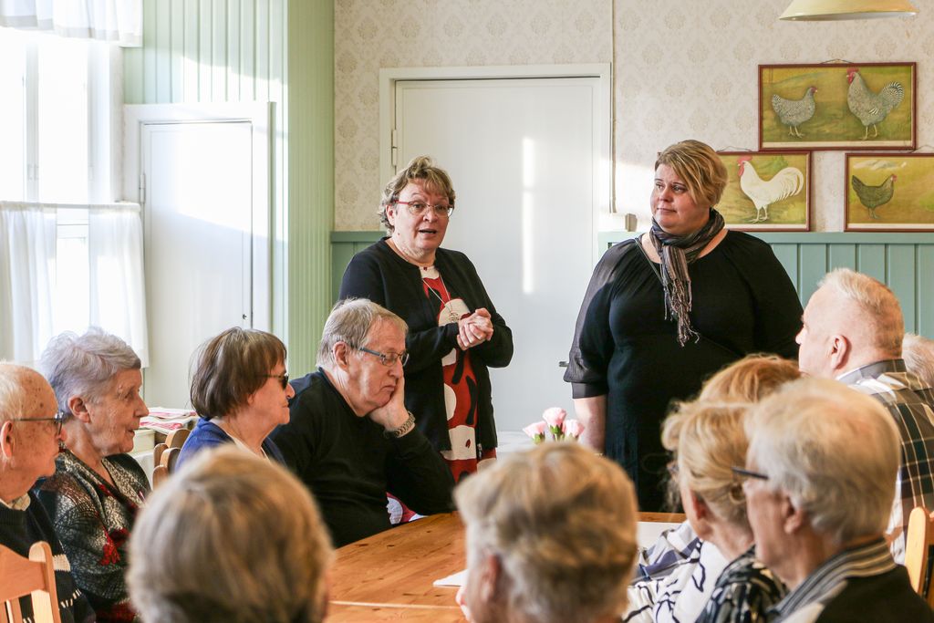 Tejuka - lehti | Näkövammaiset kokoontuivat Norinkylään